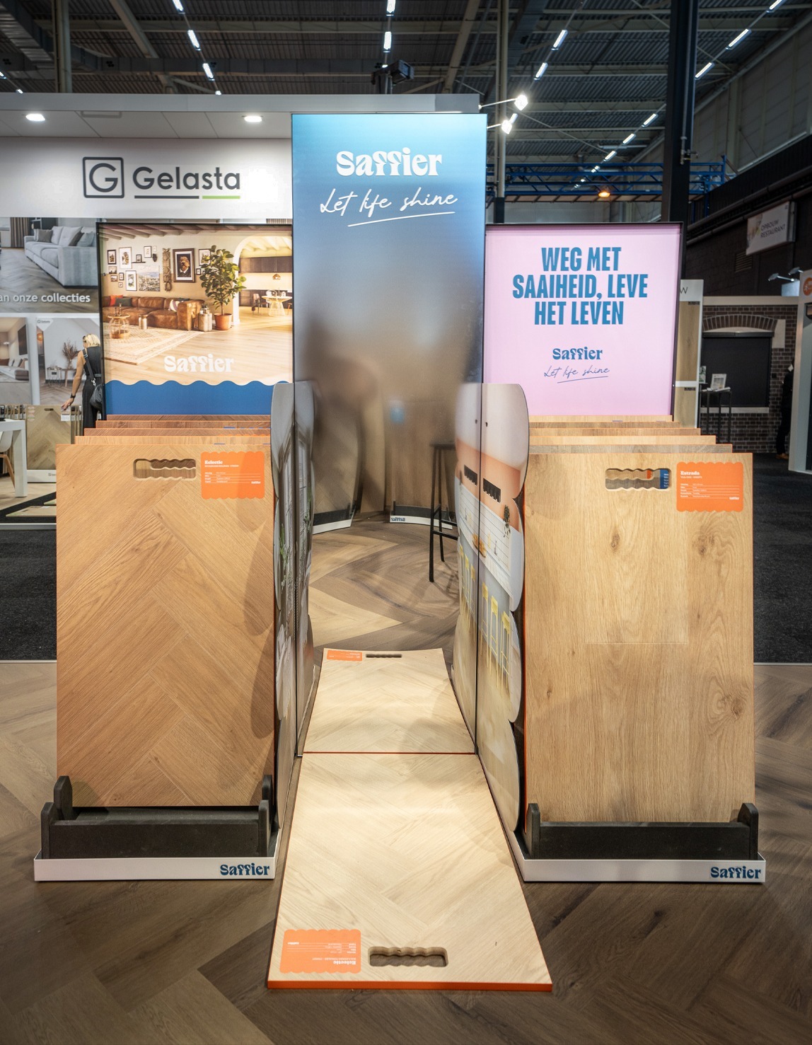 Saffier floor display presentation - Impact Displays